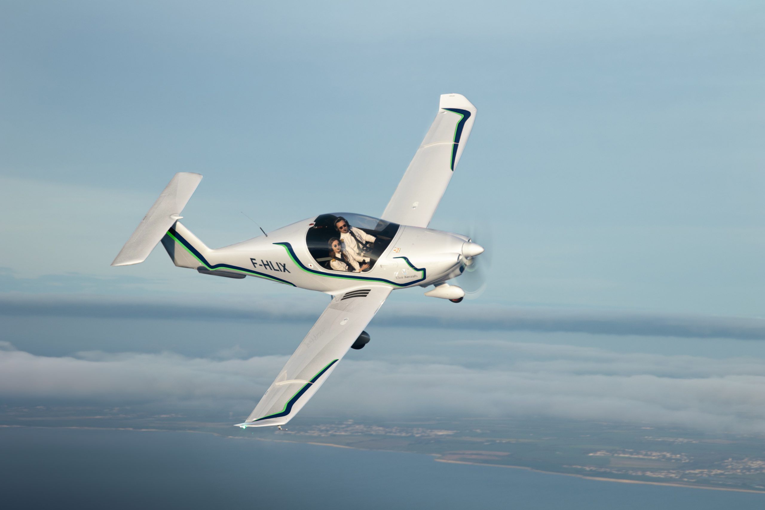 UK Flight School to Acquire New Elixir Aircraft for Training Fleet ...
